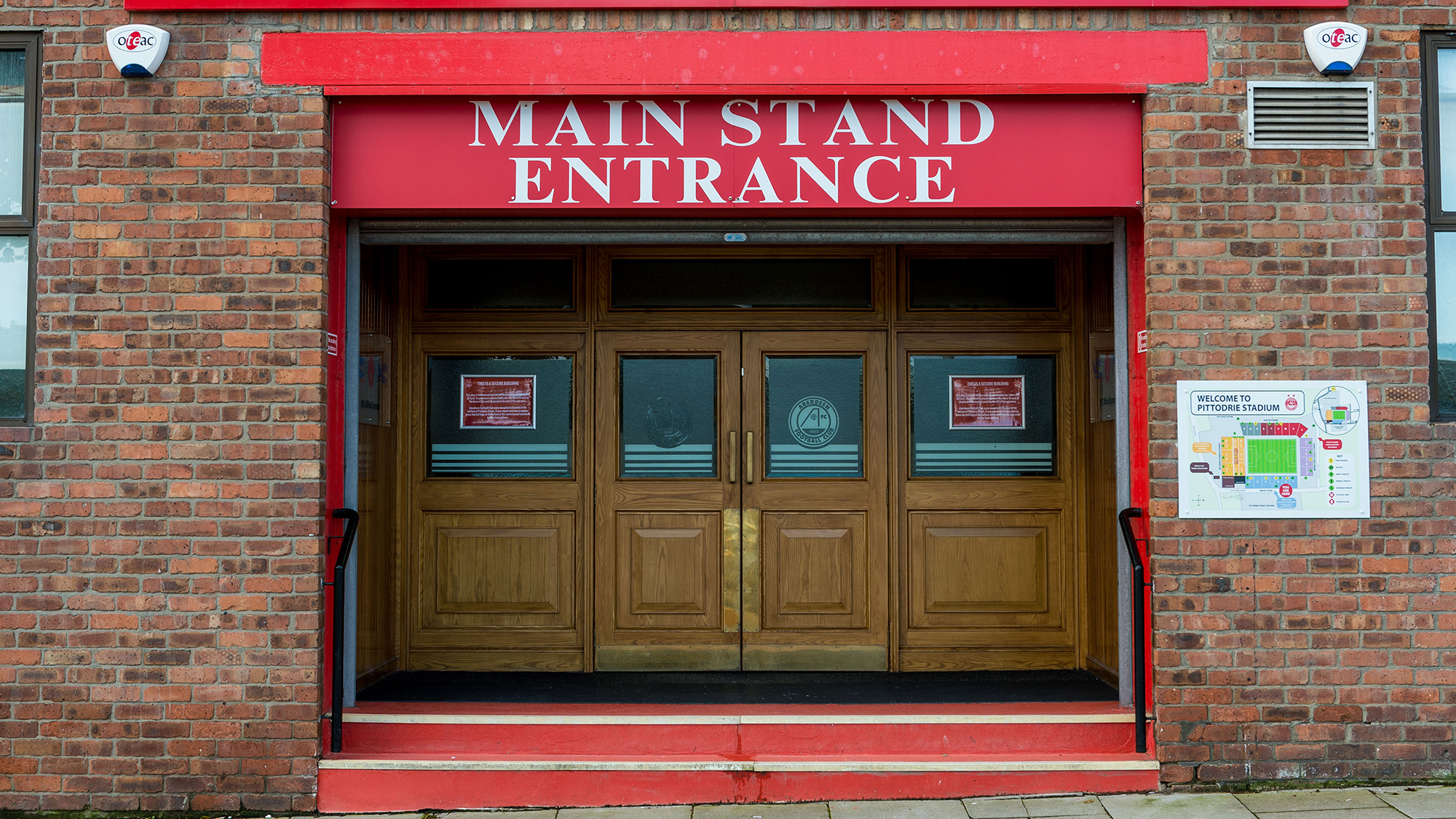 Aberdeen FC | In conversation with: Dave Cormack, Duncan Fraser & Rob ...