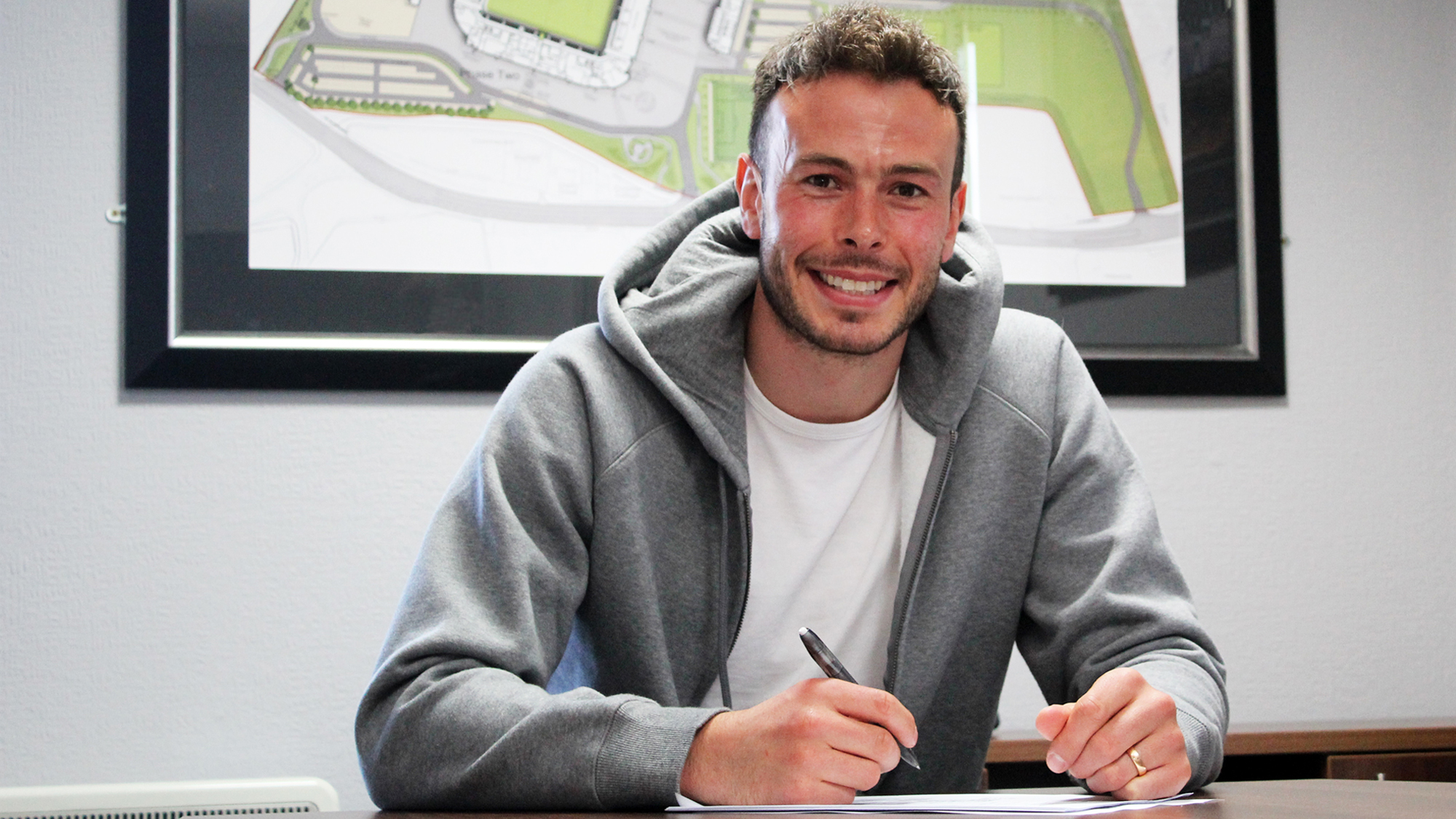 Aberdeen FC | Andrew Considine signs contract extension
