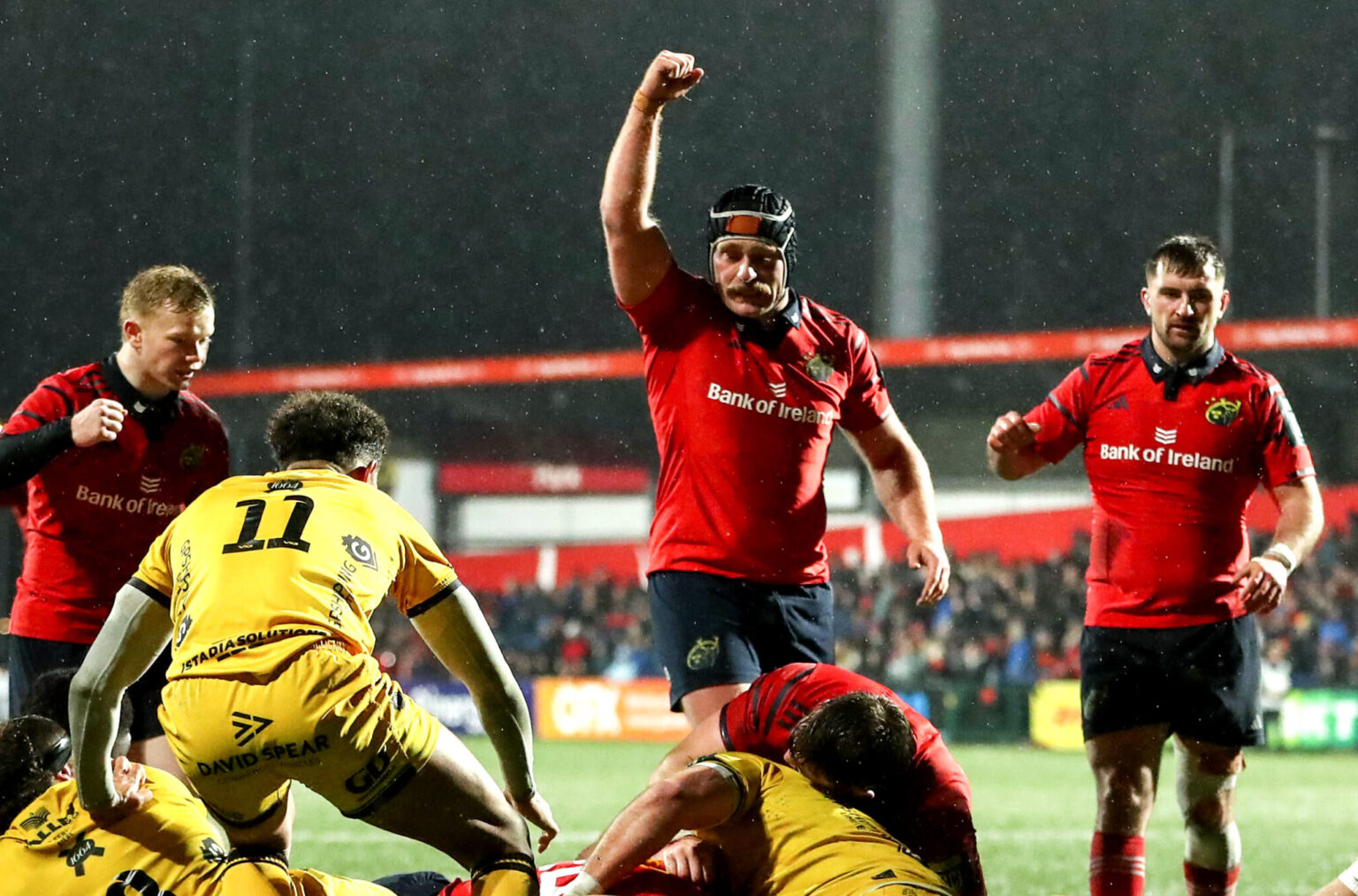 Munster Rugby | Oli Jager celebrates after Gavin Coombes scores his ...