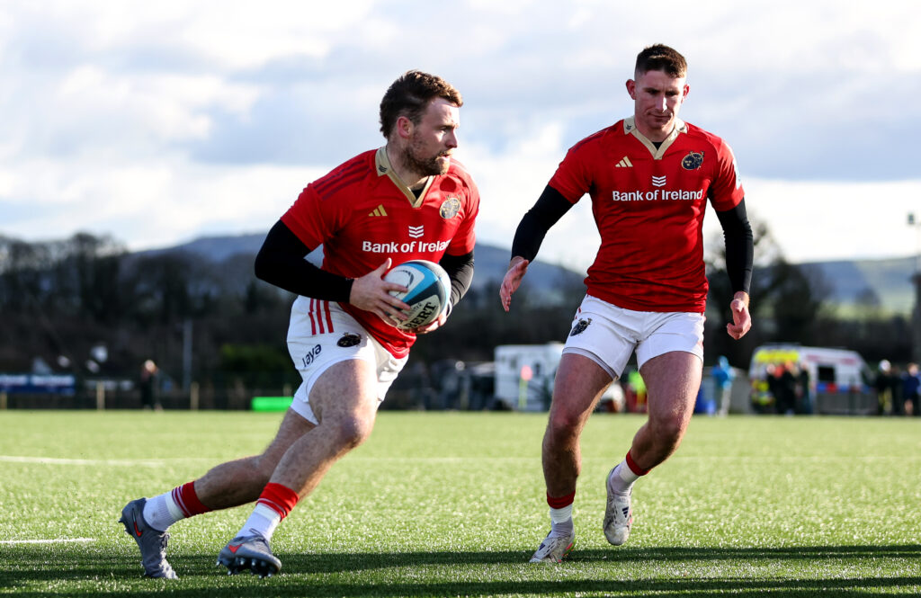 Munster Rugby | Sean O’Brien runs in to score the first try.