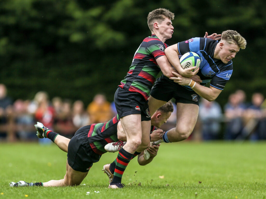 Munster Rugby | Alan Flannery in action against Richard Cassidy and ...