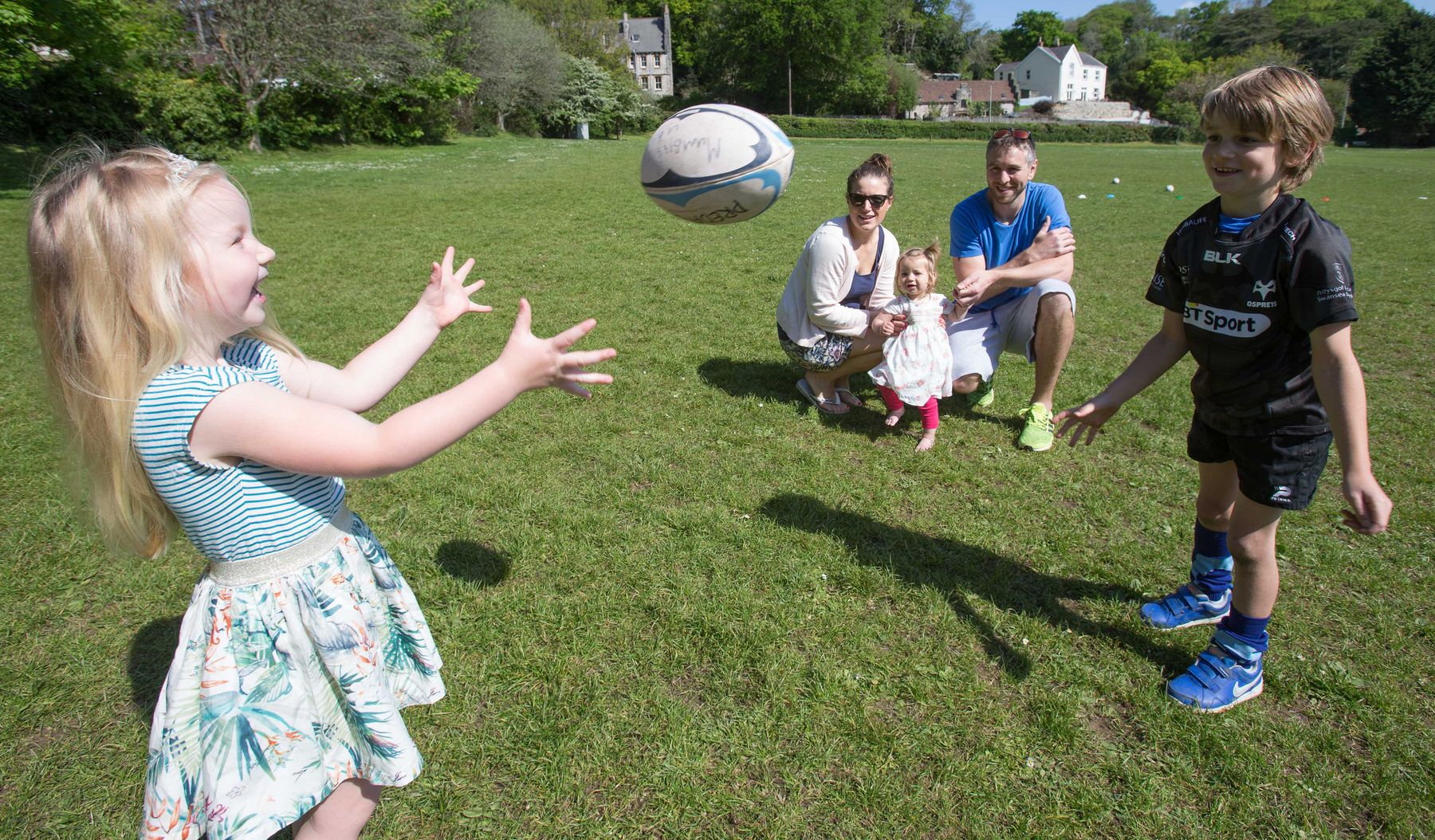 Welsh Rugby Union | Wales & Regions | Jones hails families at the heart ...