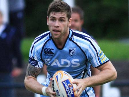 Welsh Rugby Union | Wales & Regions | Evans takes centre stage