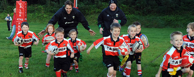 Welsh Rugby Union | Wales & Regions | Tonna claim SWALEC Community Award
