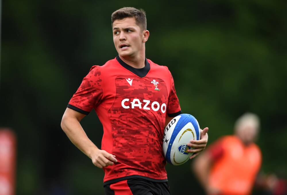 Welsh Rugby Union | Wales & Regions | Sheedy and Evans rivalling each ...