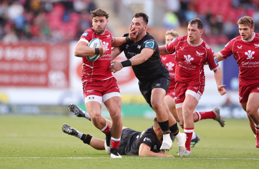 Welsh Rugby Union | Wales & Regions | Ospreys strike late to deny Scarlets