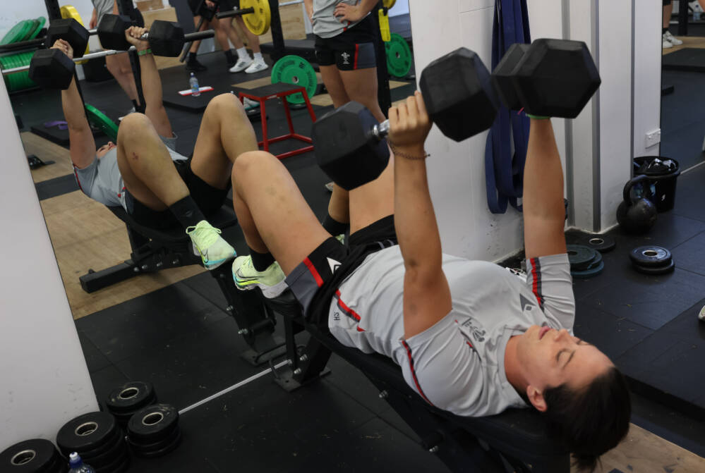 Welsh Rugby Union - Super Sioned loving life with the 'New Wales'