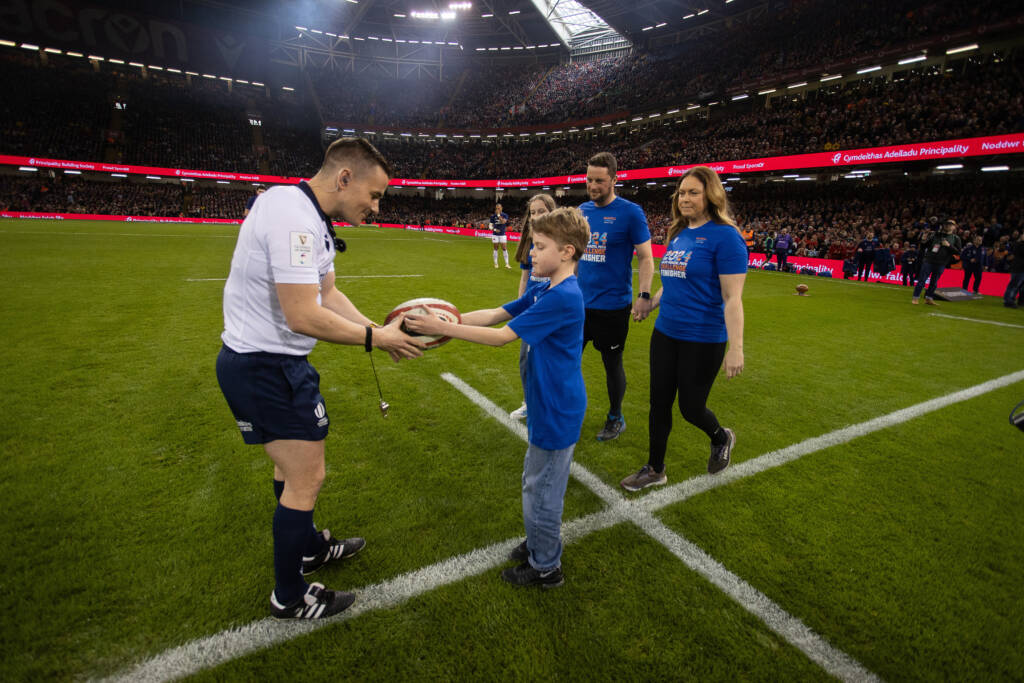 Welsh Rugby Union | Wales & Regions | Craig completes epic Wales Coast ...
