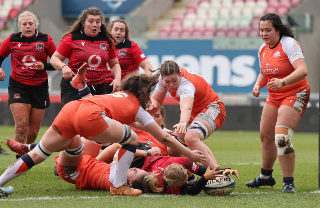 Undeb Rygbi Cymru | Cymru a Rhanbarthau | Buddugoliaeth gyntaf i Brython a Bluck ar ben ei digon