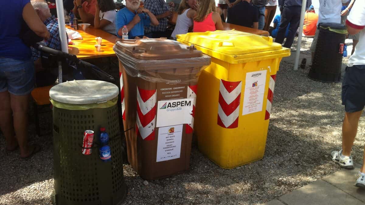 Recycling at under-23 champs, one cup at a time - World Rowing