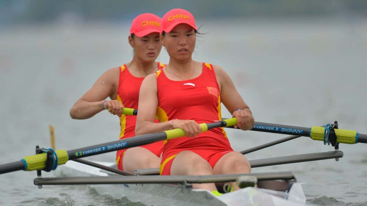 Youth Olympic rowers continue at 1000m speed - World Rowing