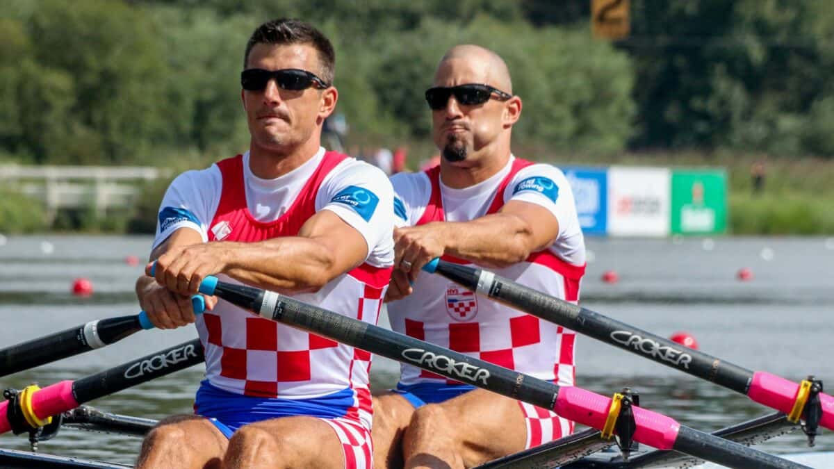 Fast brothers: men’s double sculls - World Rowing