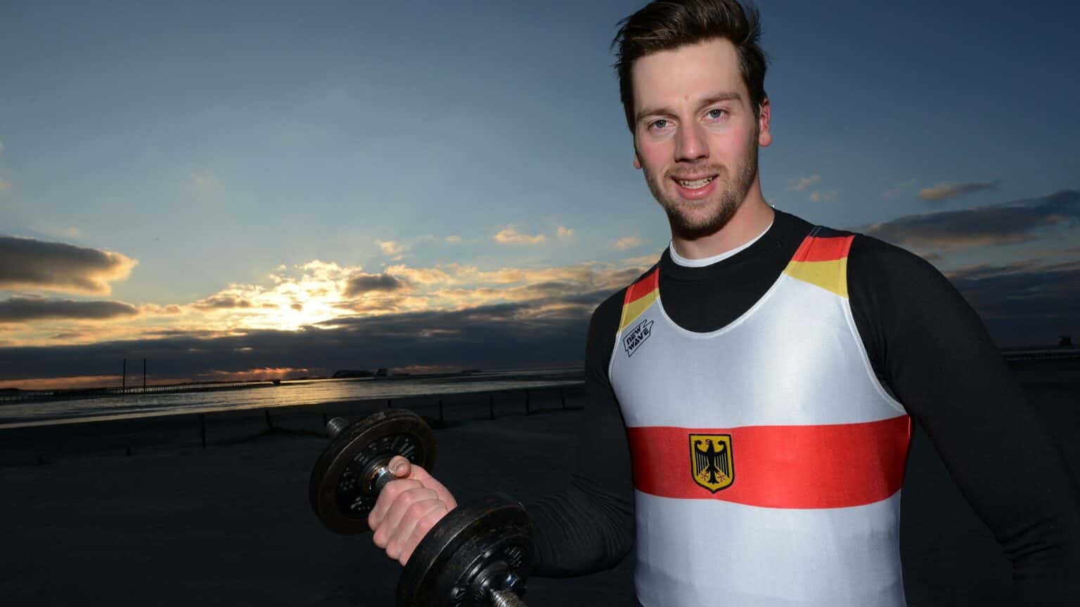 Going heavy, going light. Changing weight classes in rowing - World Rowing