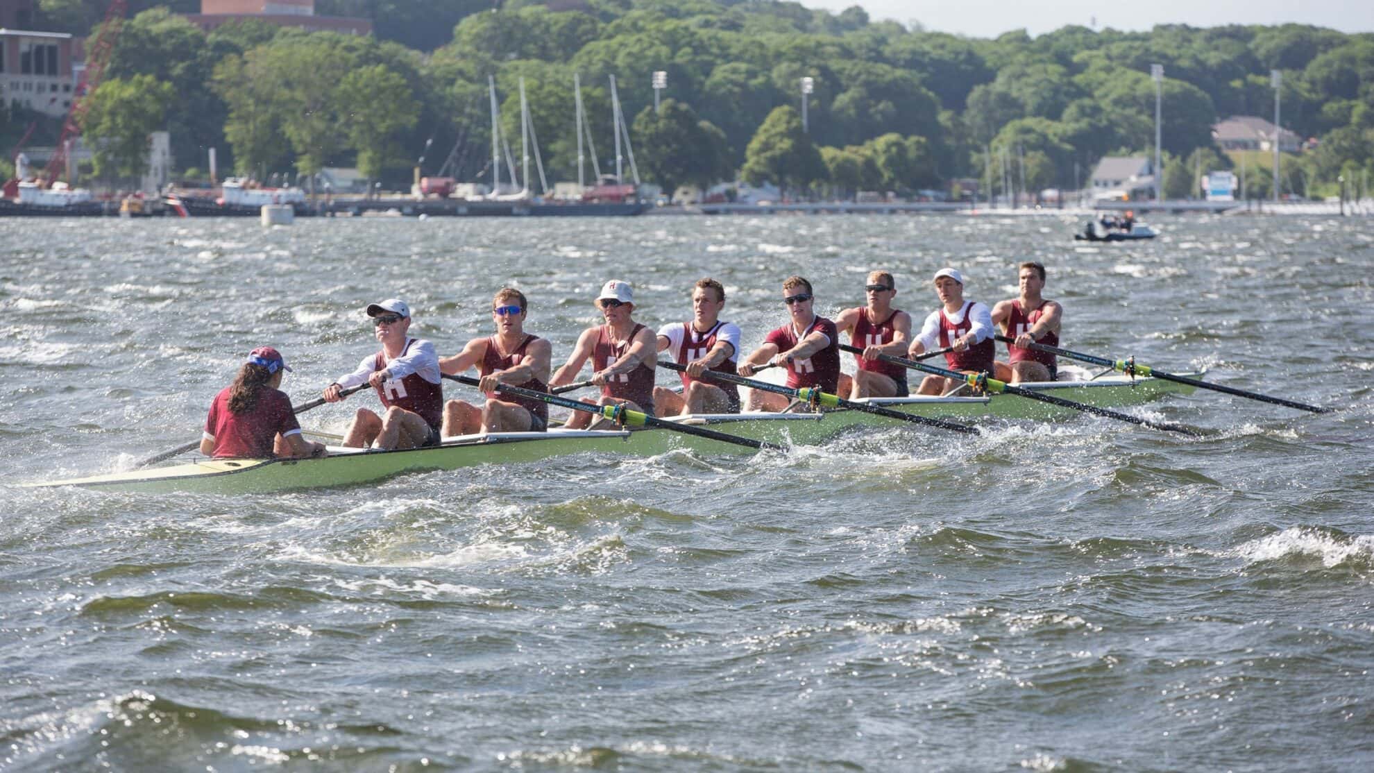Harvard sinks. Yale wins? The US Boat Race - World Rowing