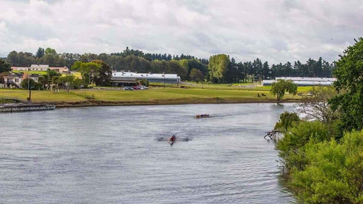 Clean water message behind ambitious row - World Rowing