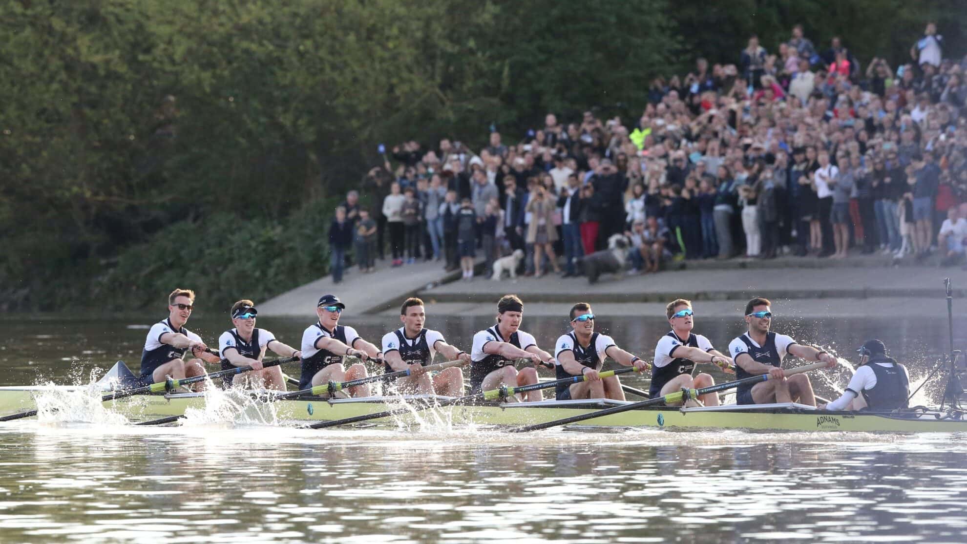 Tides, treachery, a crab and a record time in British Boat Race - World ...