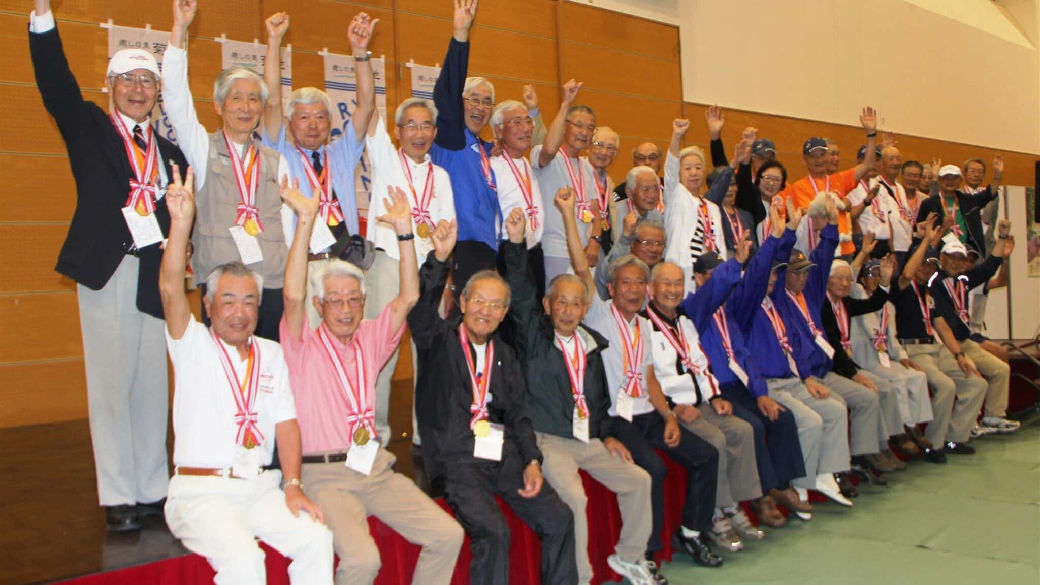 “I live for rowing.” Japan honours Octogenarian rowers - World Rowing