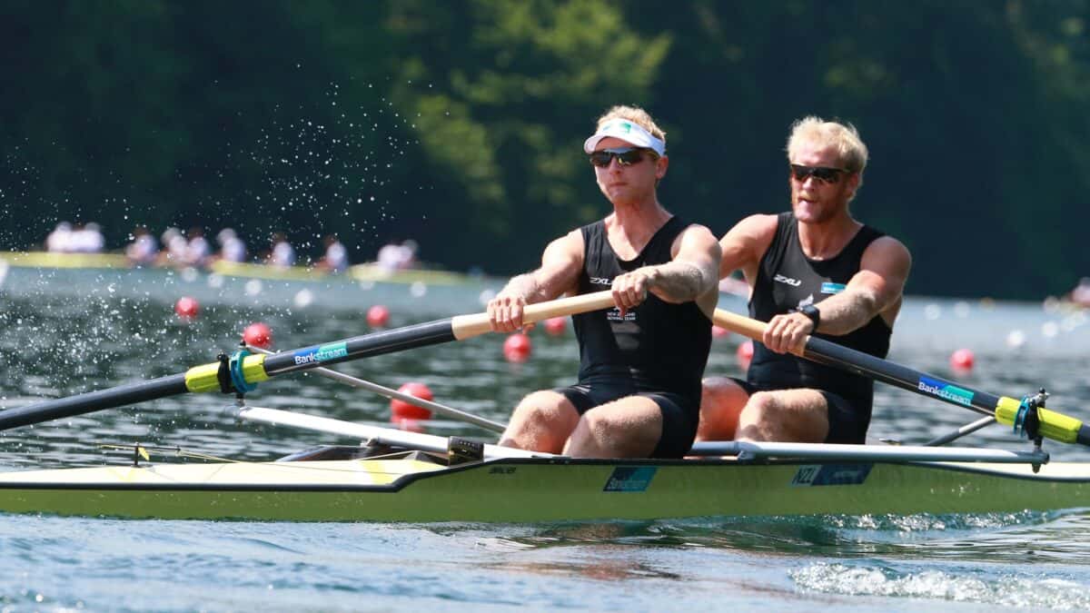 Murray and Bond win 2018 Thomas Keller Medal - World Rowing