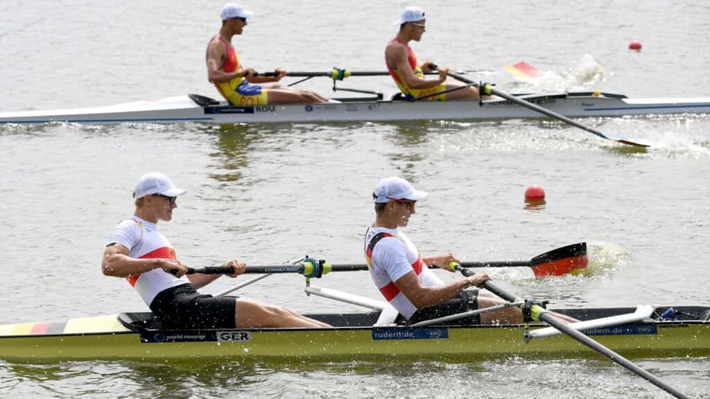 Junior rowers record fast times at 2018 World Rowing Junior ...