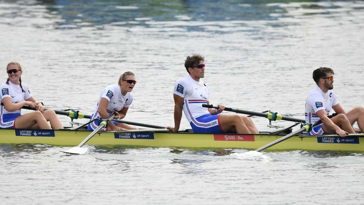 Taking control of the para-rowing four - World Rowing