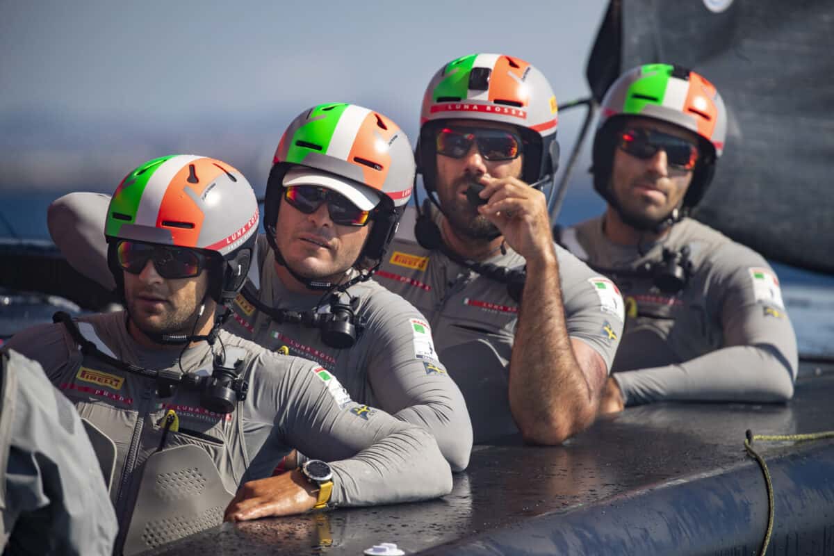 Italian rowers lead the charge in sailing competition - World Rowing