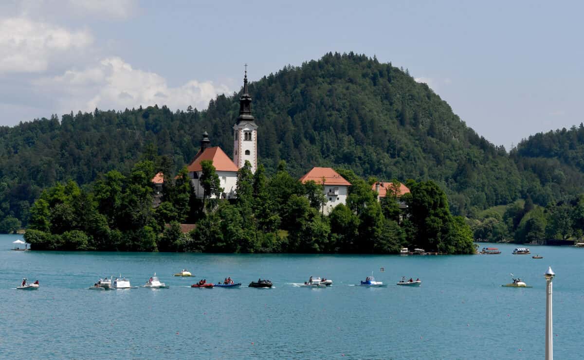 Masters rowing time for Bled - World Rowing