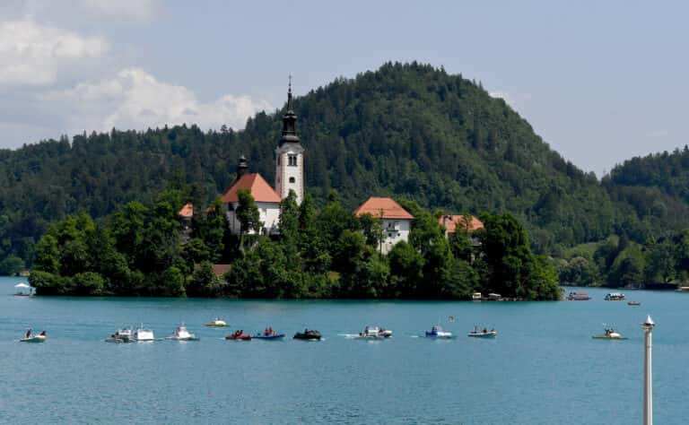 Masters rowing time for Bled - World Rowing
