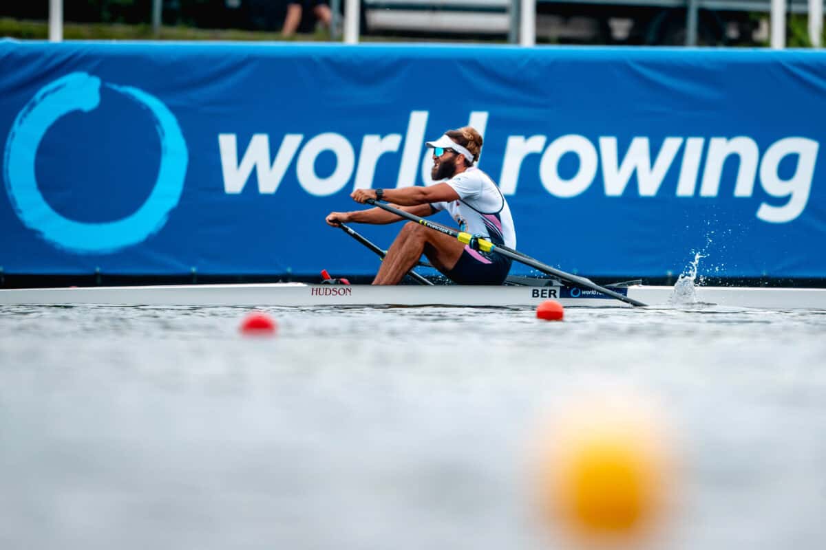 Olympic Rowers draw the Eiffel Tower - Paris 2024