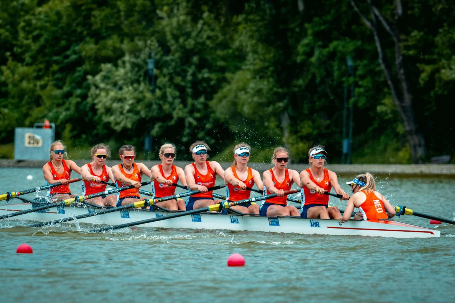 New research paper sheds light on how top coxswains cox - World Rowing