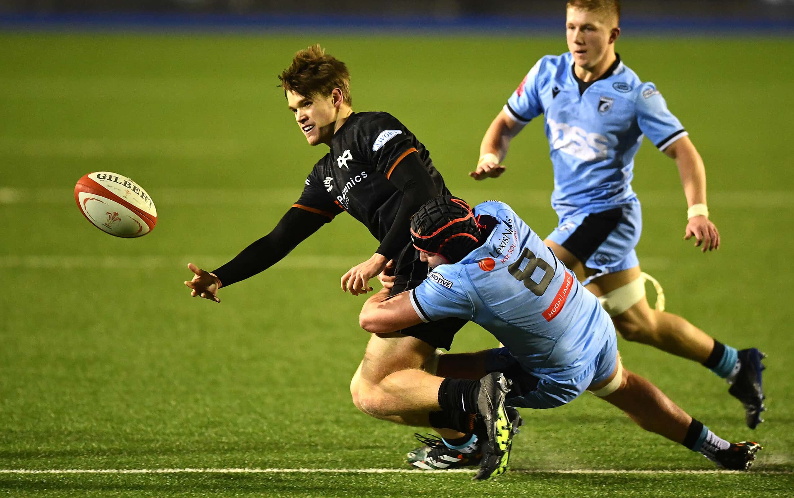 Welsh Rugby Union | Club & Community | Ospreys win at Arms Park to go ...